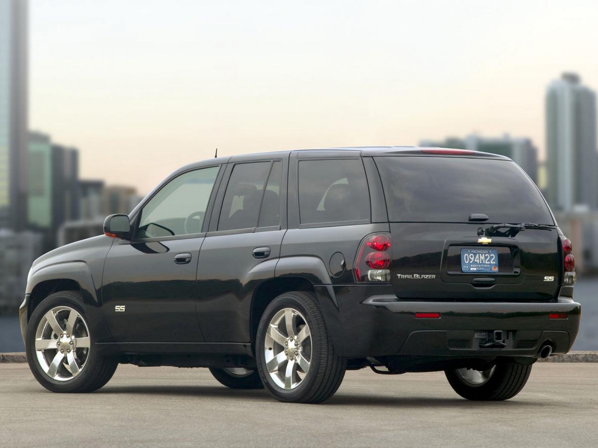 Chevrolet Trailblazer (GMT800) 6.0 i V8 16V SS AWD (400 Hp)